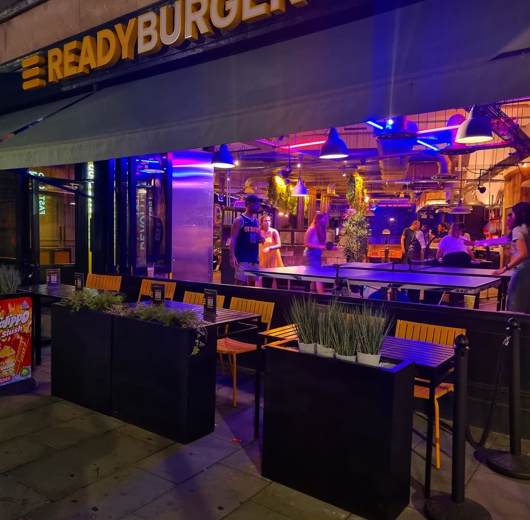 The future of food: 'Ready Burger' opens on Watford High Street ...